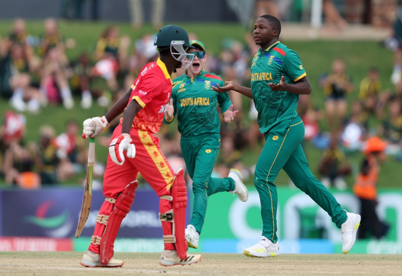 Kwena Maphaka took three Zimbabwe wickets in his first spell ...