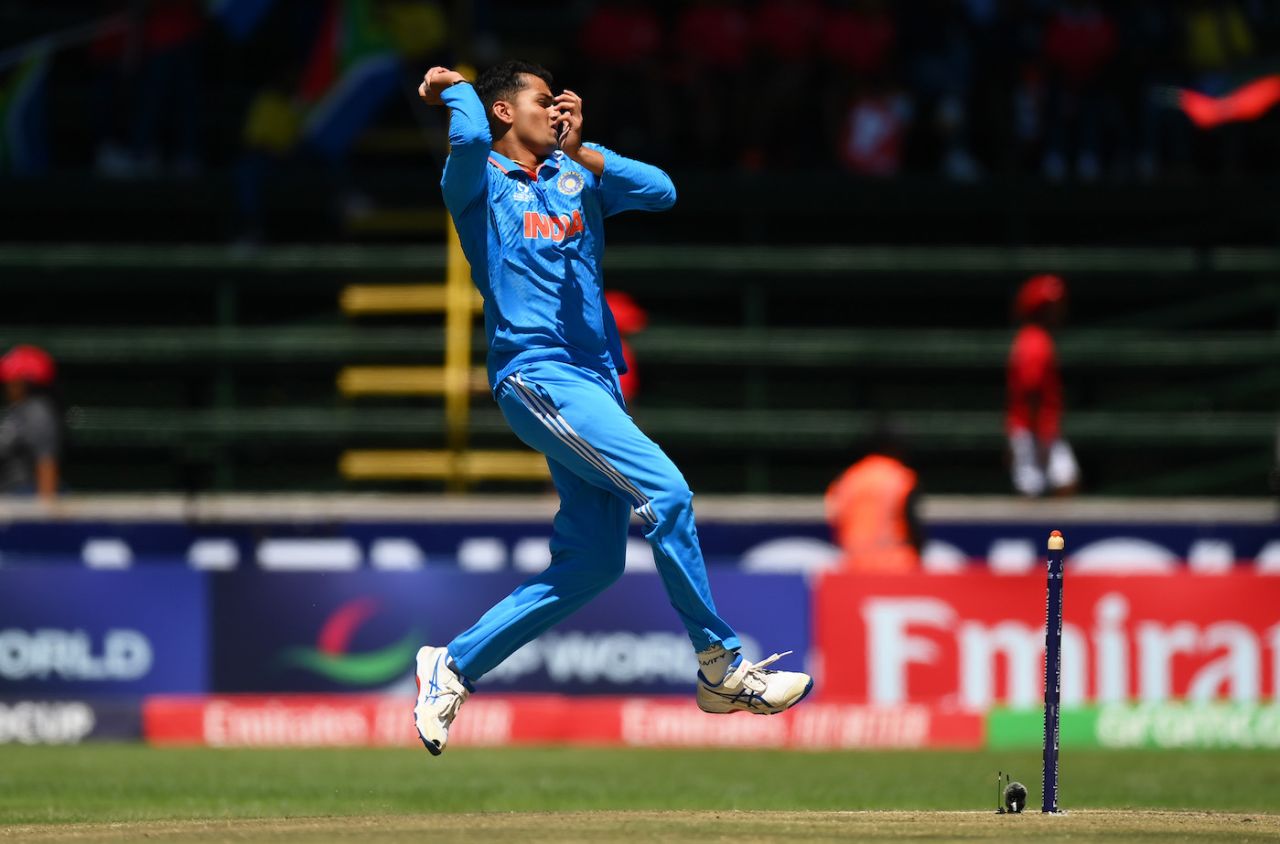 Arshin Kulkarni in delivery stride | ESPNcricinfo.com