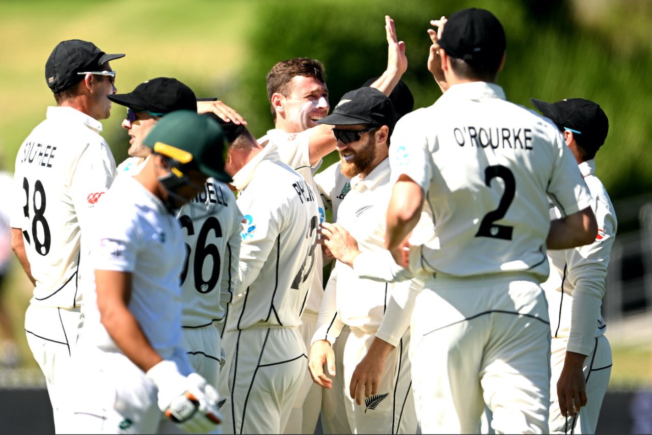 Matt Henry had Clyde Fortuin bag a golden duck | ESPNcricinfo.com