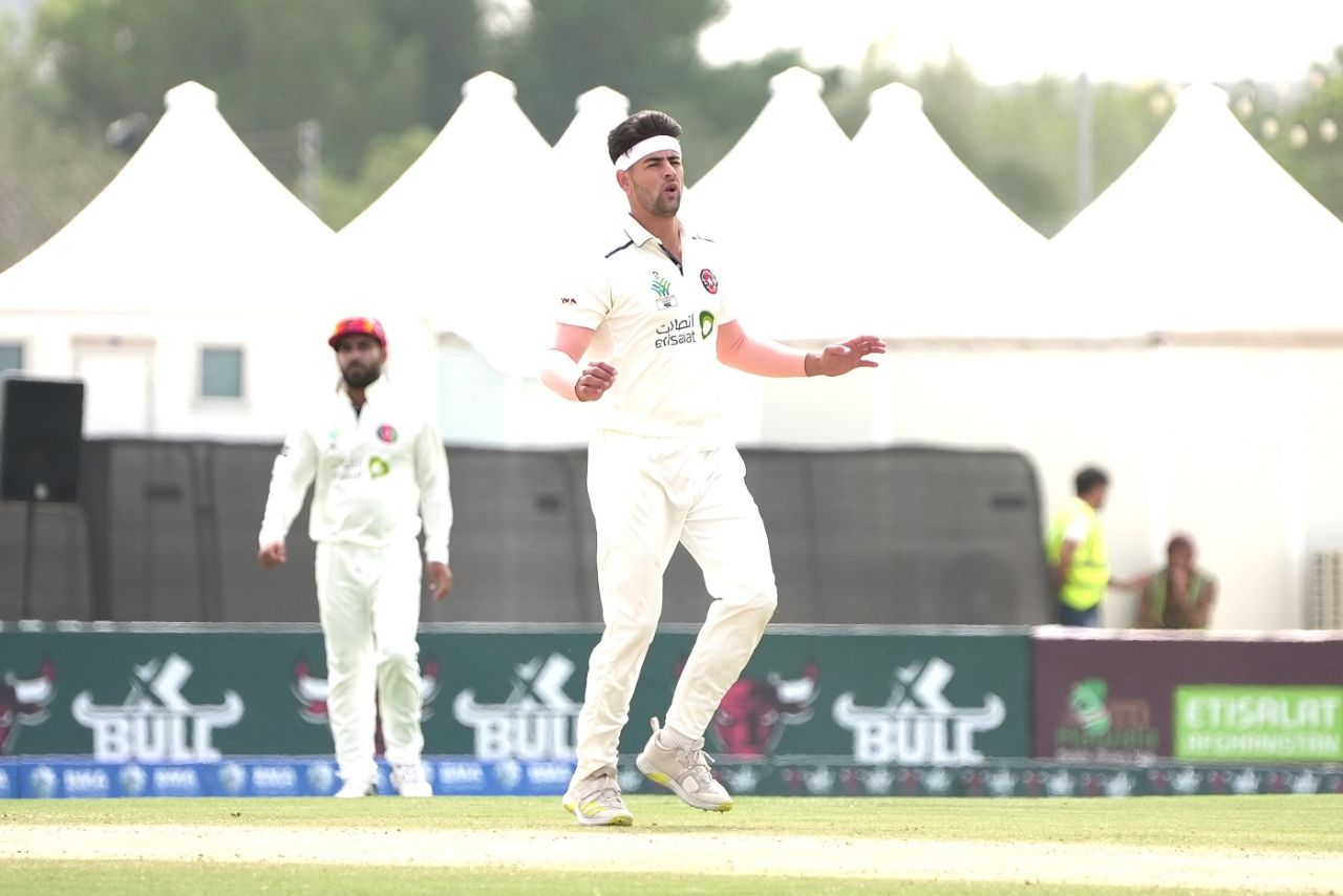 Naveed Zadran picked three timely wickets | ESPNcricinfo.com