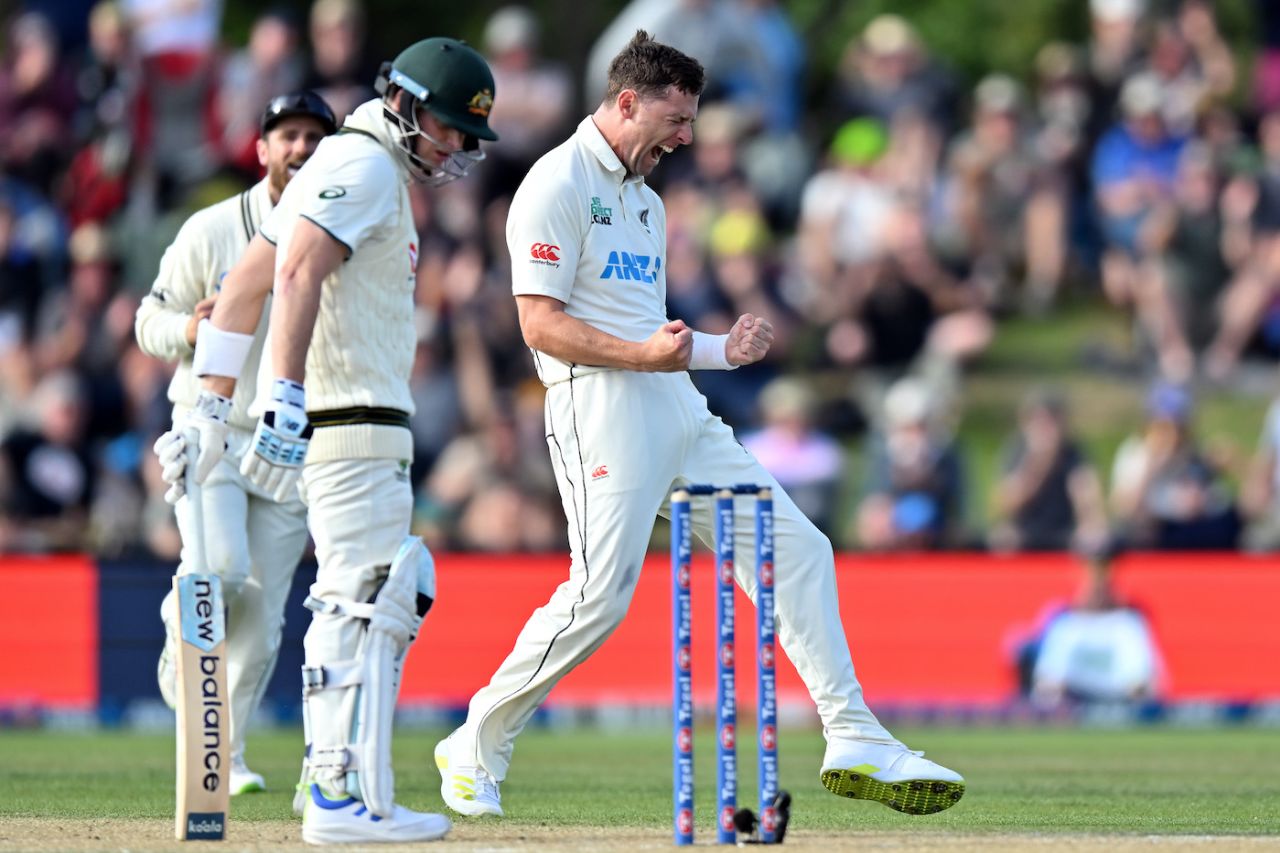 Matt Henry trapped Steven Smith lbw | ESPNcricinfo.com