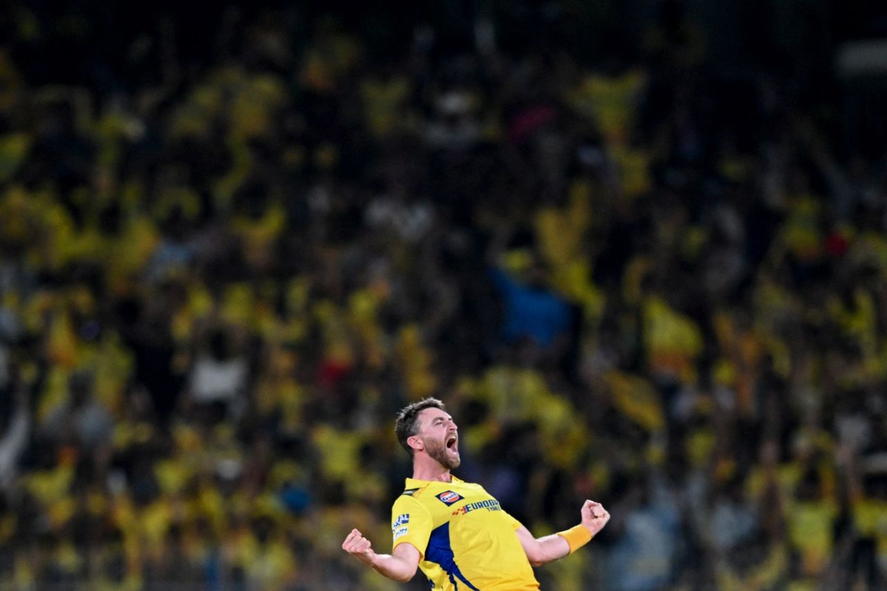 Richard Gleeson struck early on his IPL debut | ESPNcricinfo.com