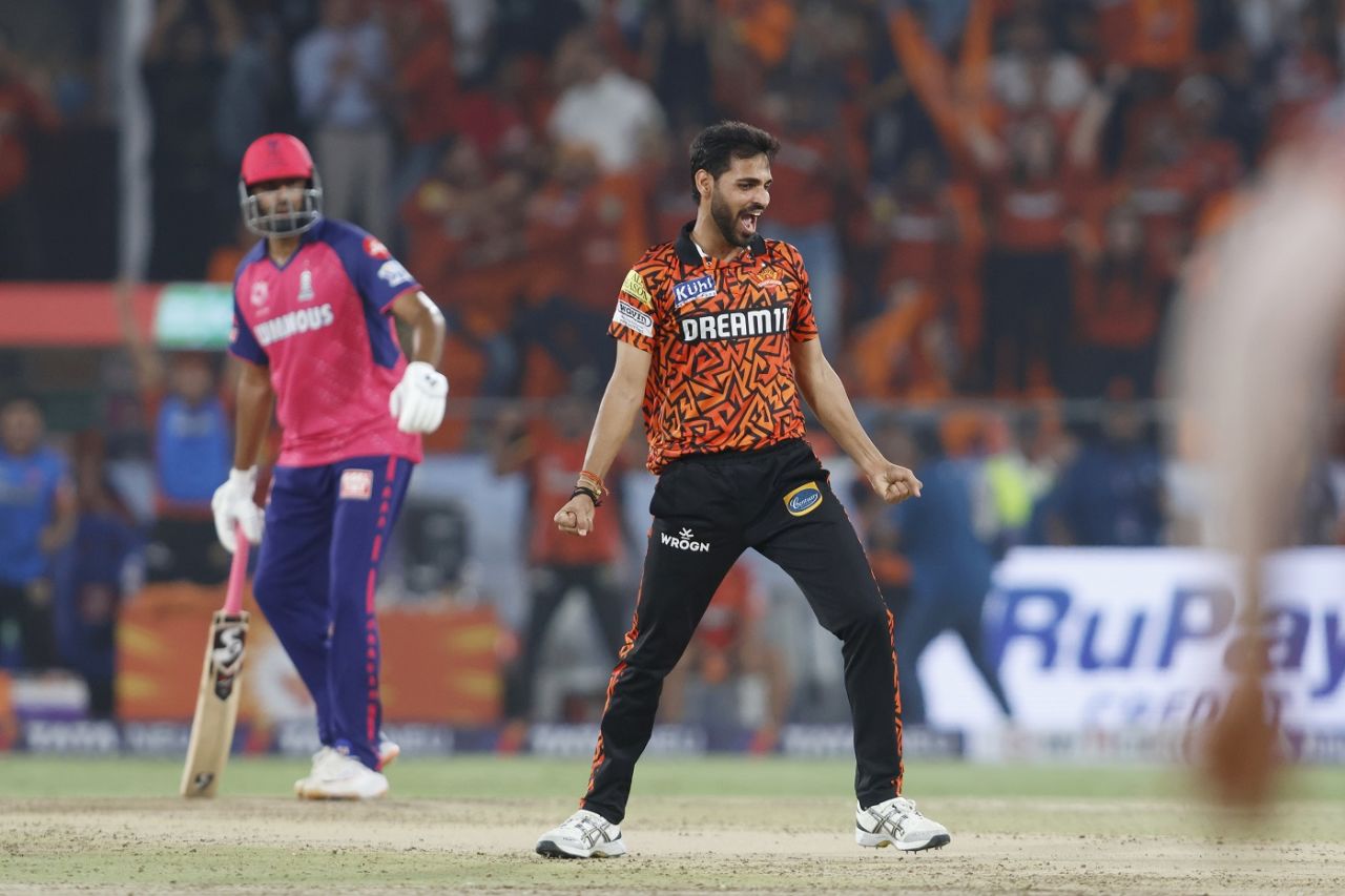 Bhuvneshwar Kumar struck off the final ball to seal a one-run win for ...