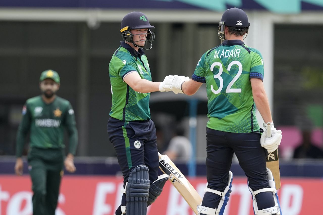 Gareth Delany and Mark Adair put on 44 off 30 balls for the seventh ...