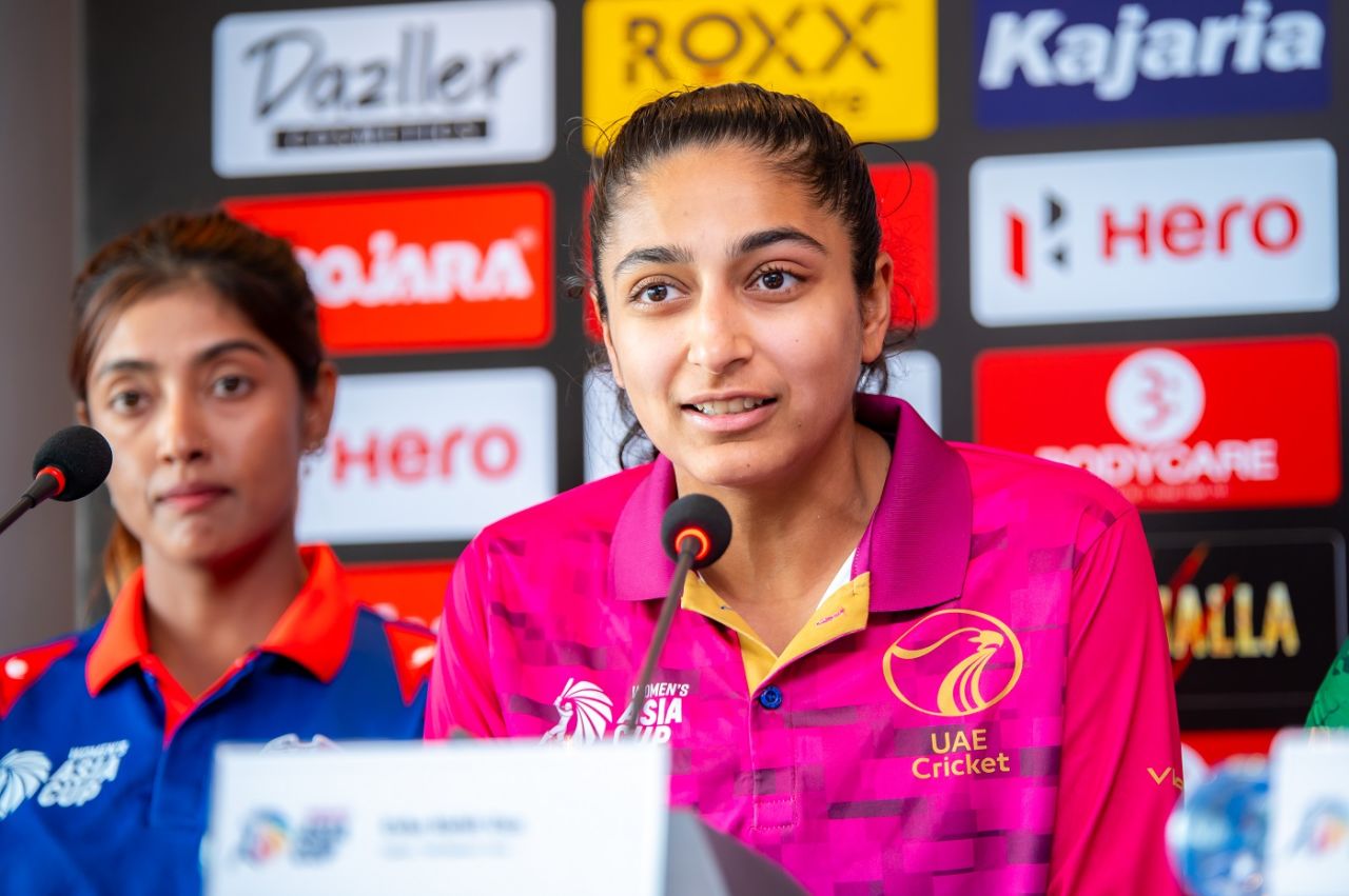 Esha Oza addresses the media as Indu Barma looks on | ESPNcricinfo.com
