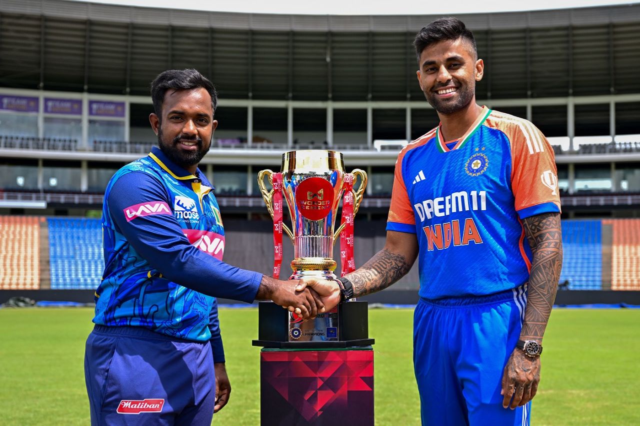 New captains Charith Asalanka and Suryakumar Yadav pose with the series trophy | ESPNcricinfo.com