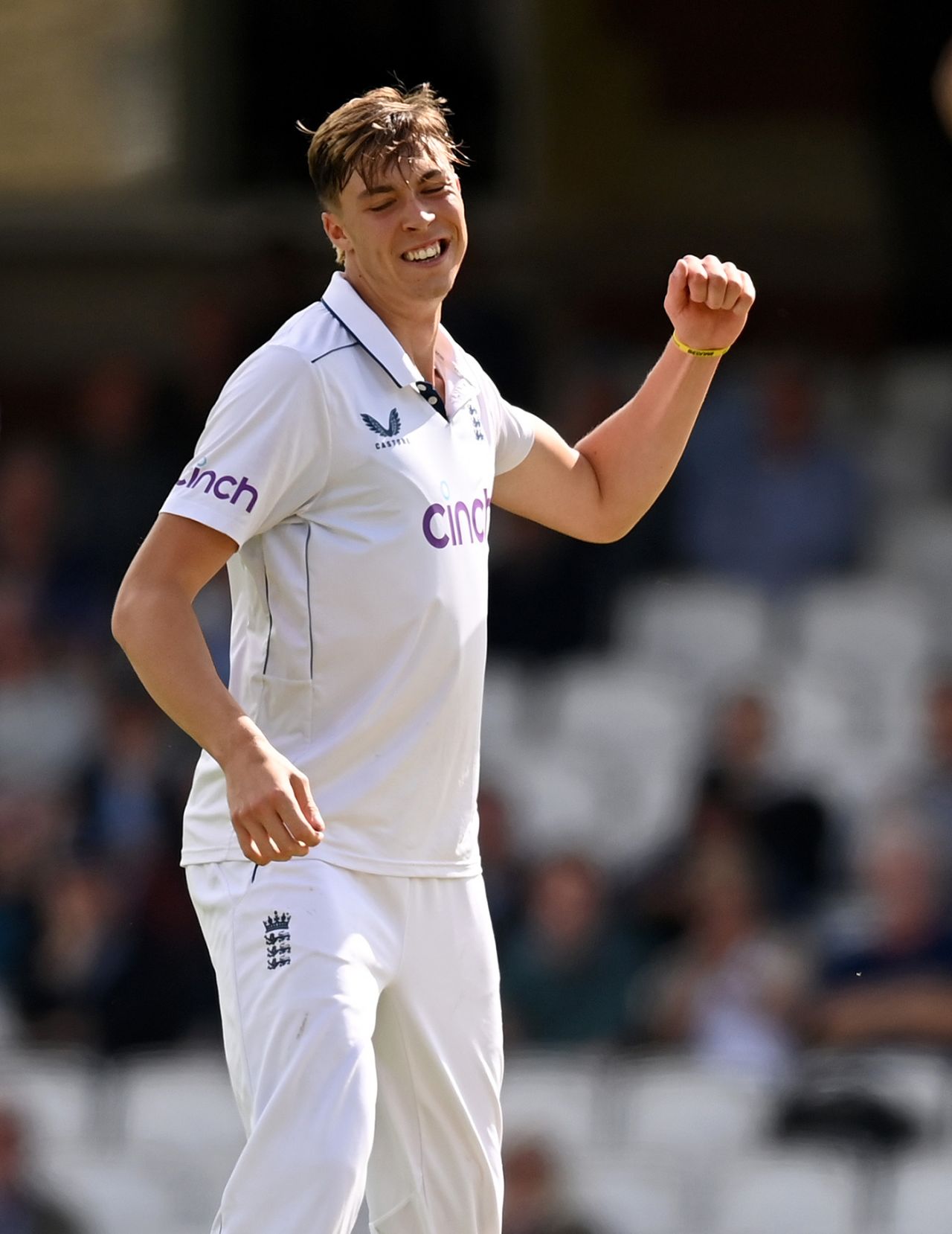 Josh Hull punches the air after trapping Vishwa Fernando | ESPNcricinfo.com