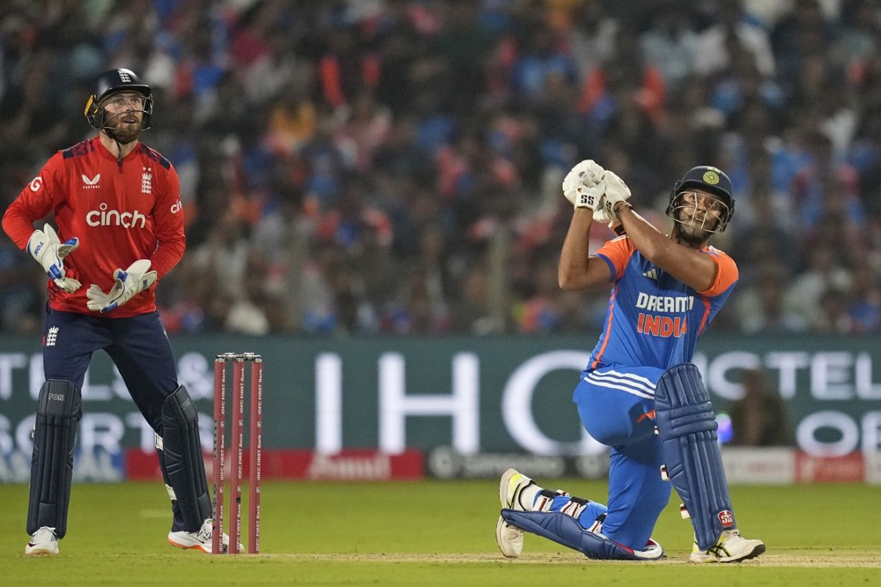 Shivam Dube shapes to hit out | ESPNcricinfo.com