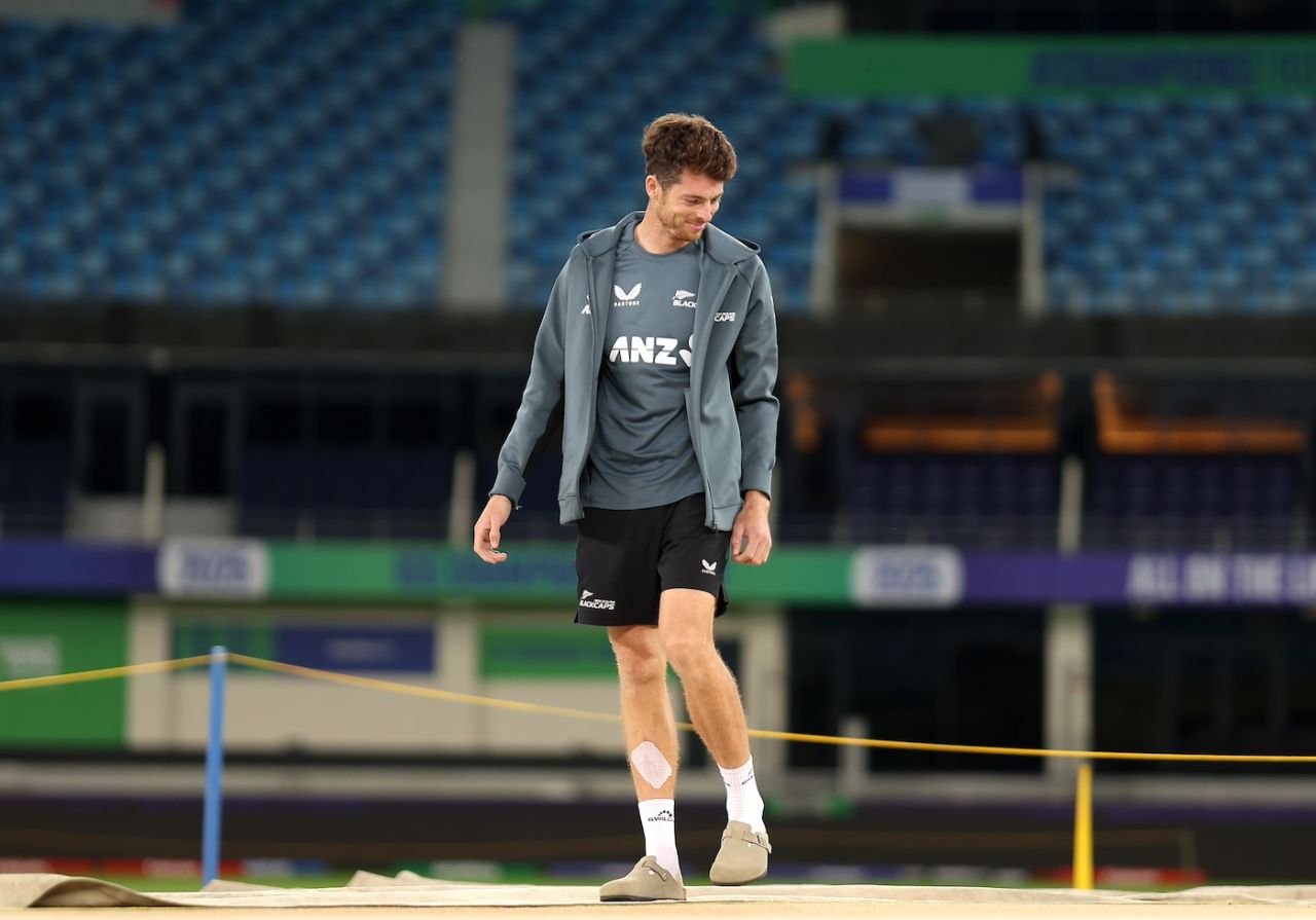 Something about the pitch has amused Mitchell Santner | ESPNcricinfo.com