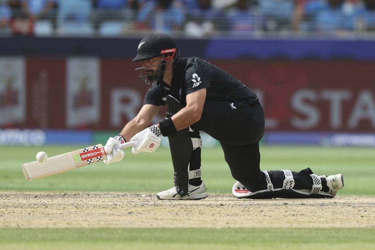 Daryl Mitchell shapes to sweep the ball | ESPNcricinfo.com
