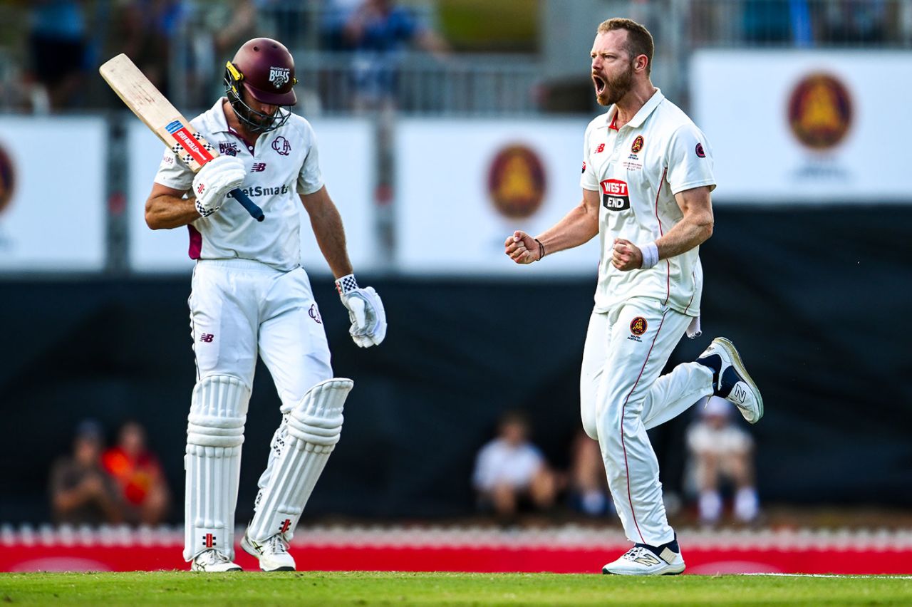 South Australia fans show their support | ESPNcricinfo.com