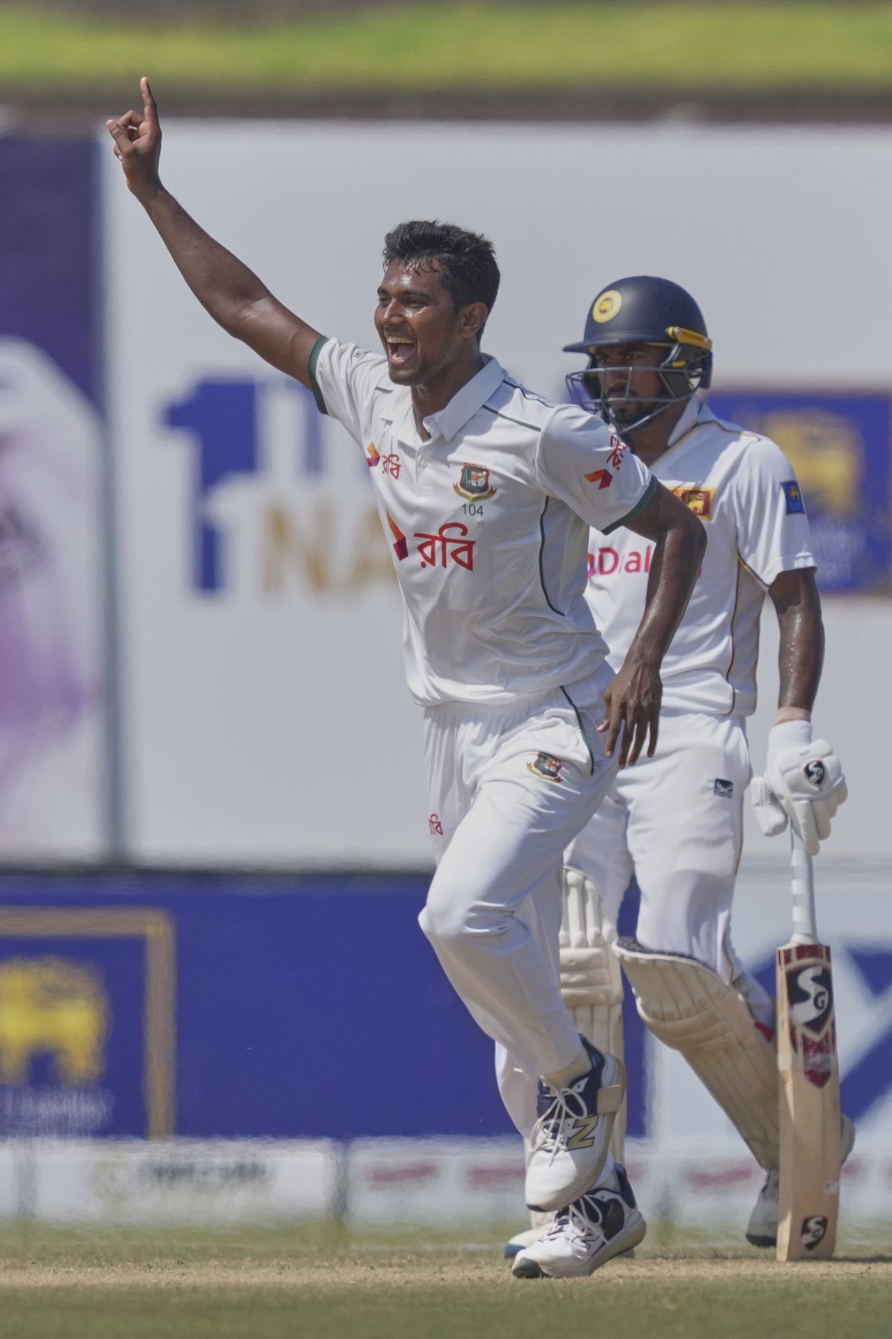 Kamindu Mendis continued his love affair against Bangladesh in Test ...
