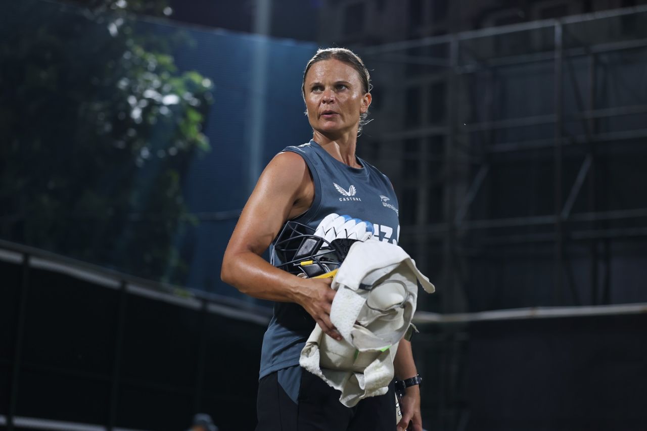 Ritu Moni dismissed the set Anneke Bosch | ESPNcricinfo.com