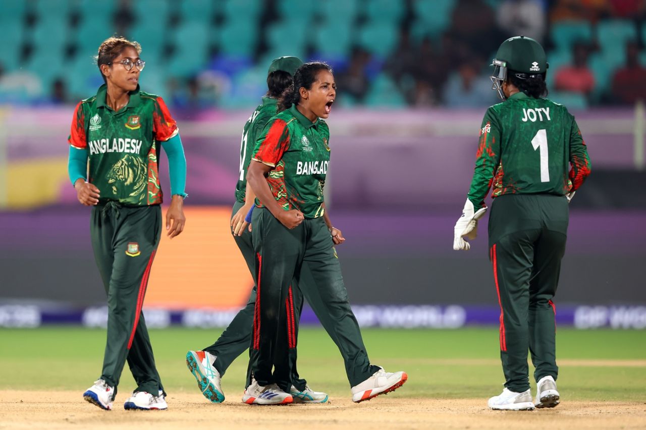 Ritu Moni dismissed the set Anneke Bosch | ESPNcricinfo.com