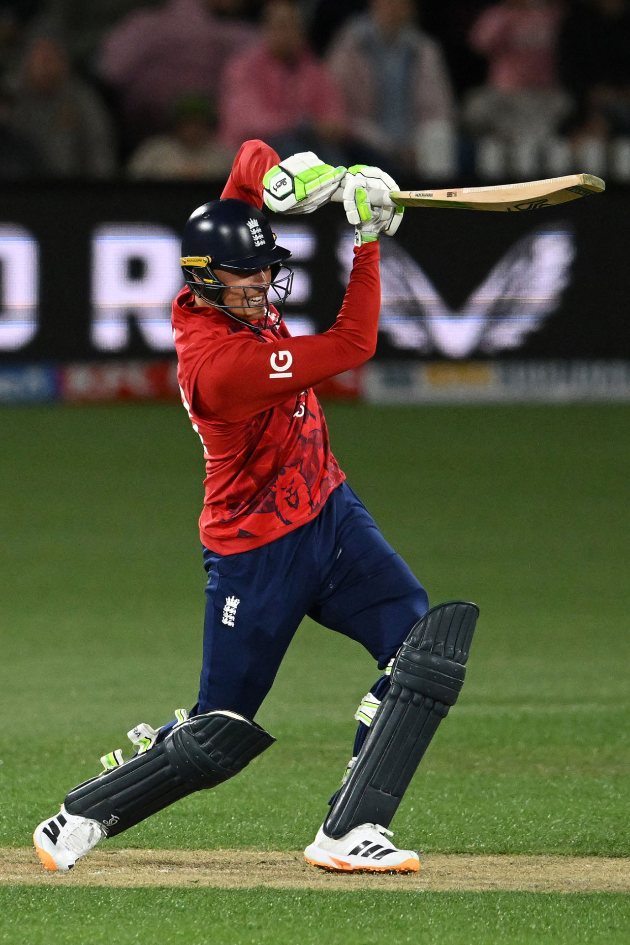 Tom Banton's late cameo saw England to a record total at Hagley Oval ...