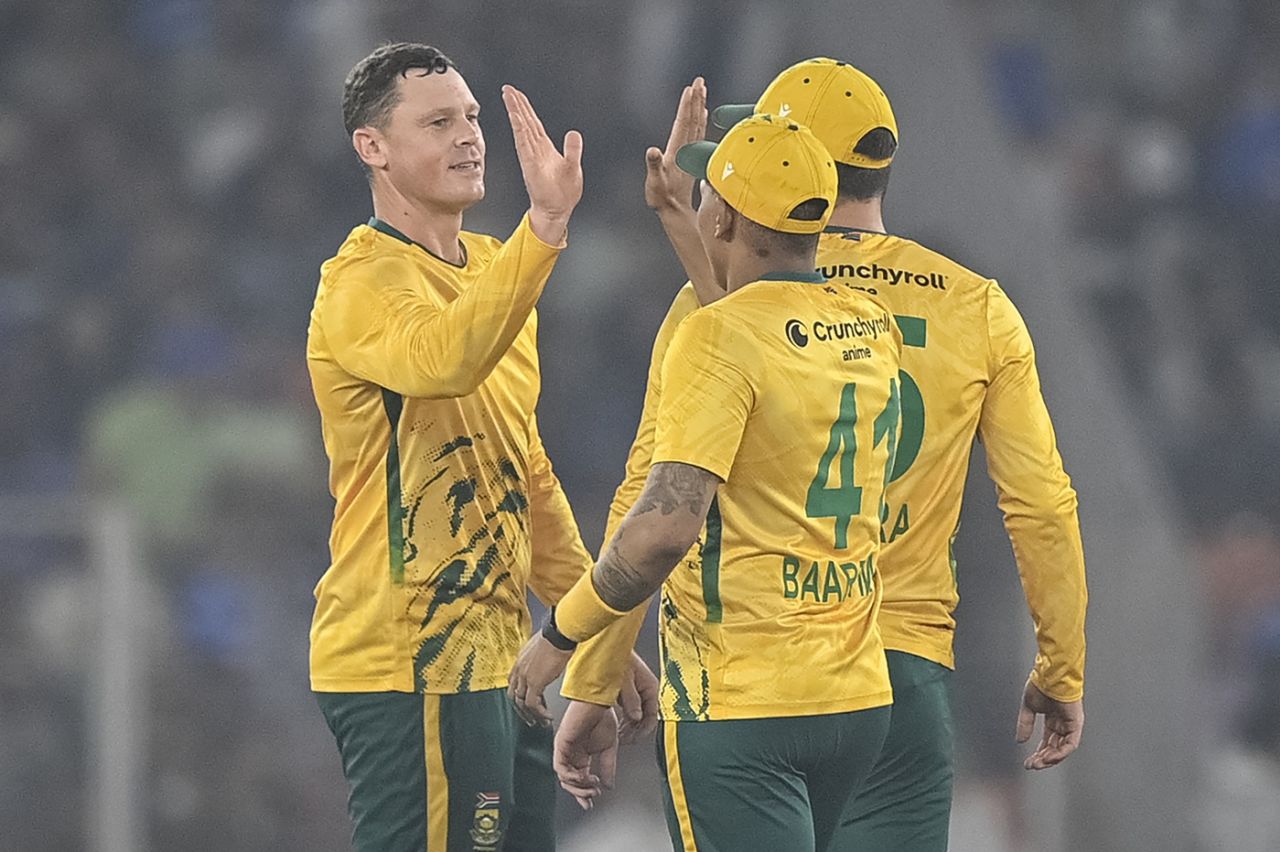 George Linde celebrates Sanju Samson's wicket | ESPNcricinfo.com