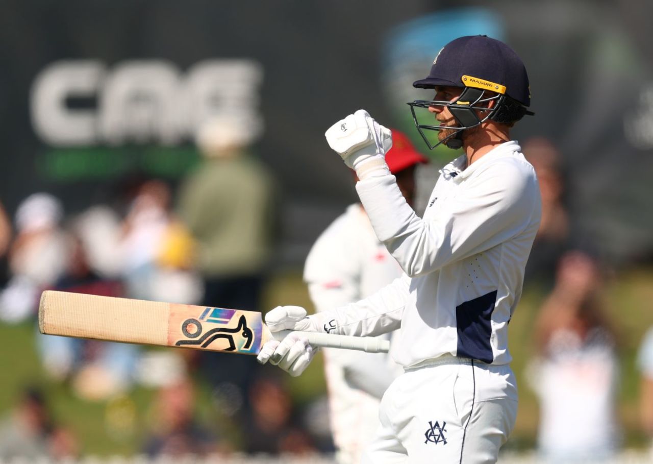 Fergus O'Neill celebrates his half-century | ESPNcricinfo.com