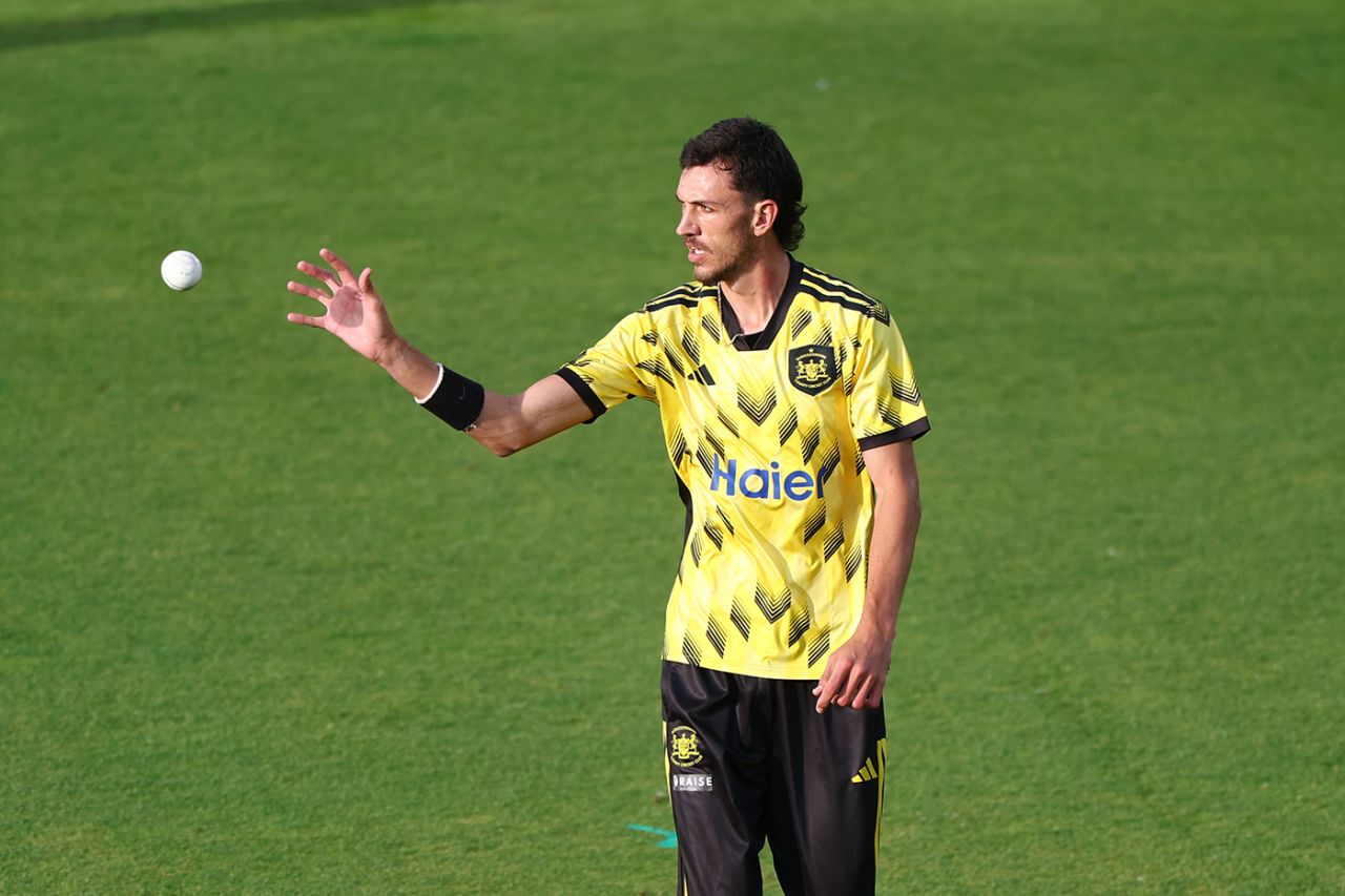 Duan Jansen claimed three wickets | ESPNcricinfo.com