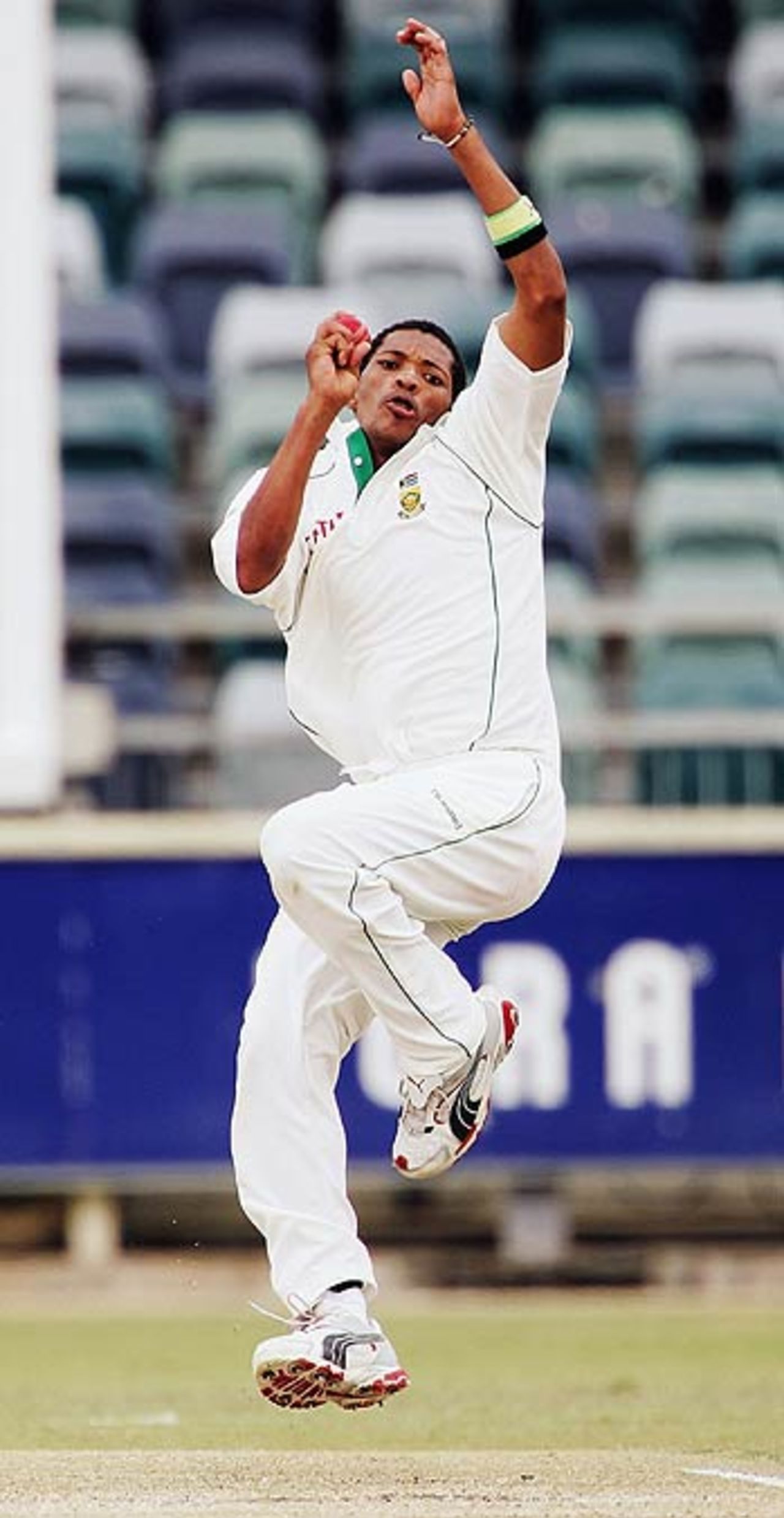 Makhaya Ntini bowled with litte luck as WA dominated the first day at ...