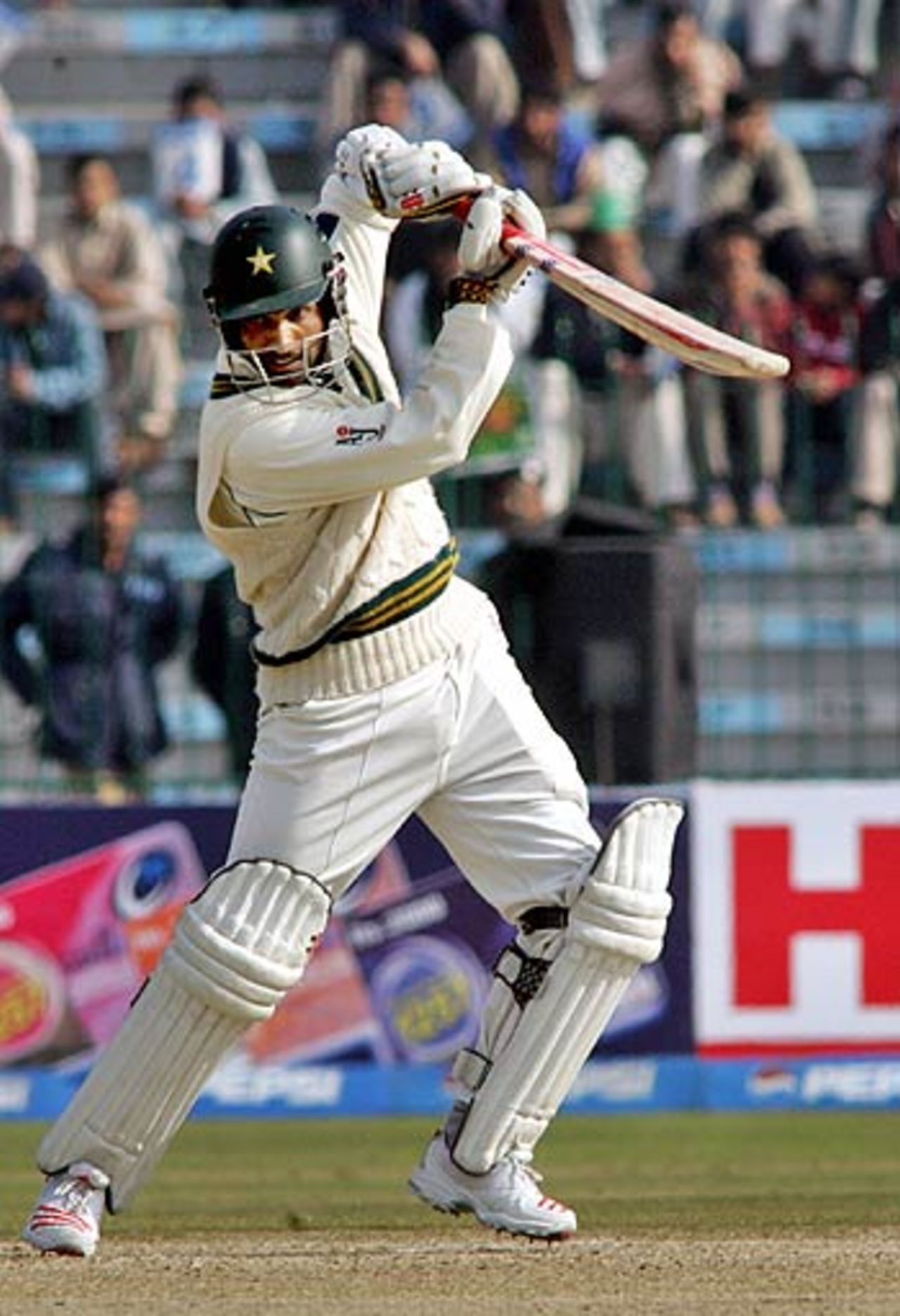 Mohammad Yousuf punches off the back foot | ESPNcricinfo.com