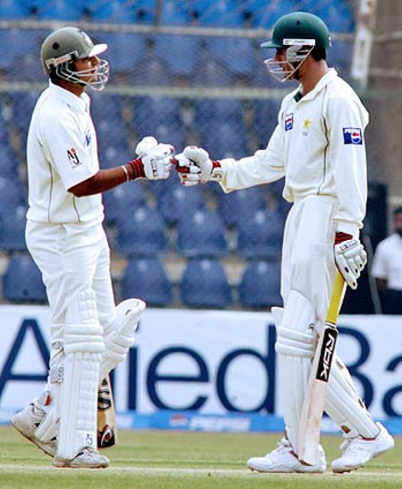 Faisal Iqbal and Abdul Razzaq tormented India with a 196-run stand for ...