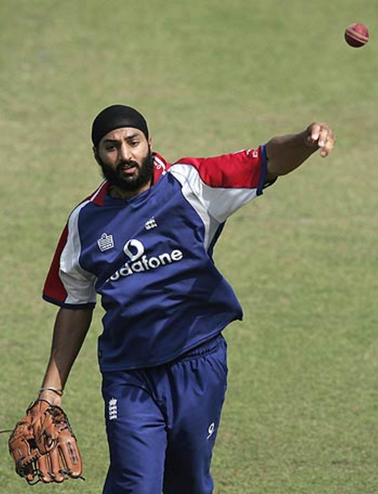 Monty Panesar during a fielding drill | ESPNcricinfo.com
