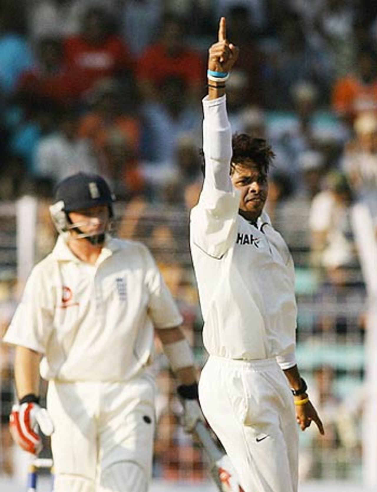 Rahul Dravid makes the long walk back | ESPNcricinfo.com Rahul Dravid makes the long walk back | ESPNcricinfo.com