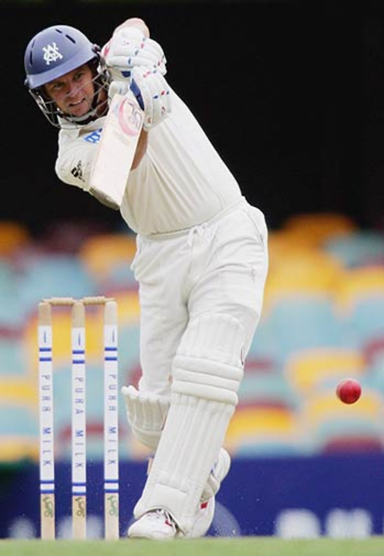 Brad Hodge thumps down the ground | ESPNcricinfo.com