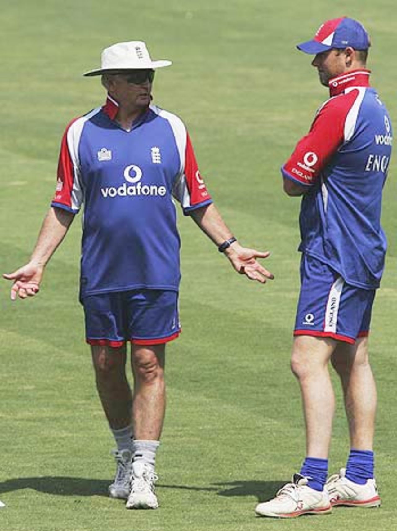 Duncan Fletcher and Andrew Flintoff discuss tactics | ESPNcricinfo.com