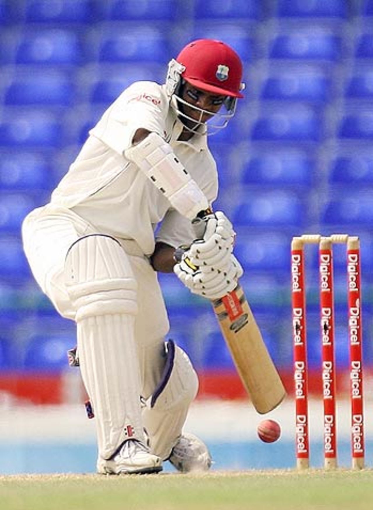 Shivnarine Chanderpaul lofts down the ground | ESPNcricinfo.com