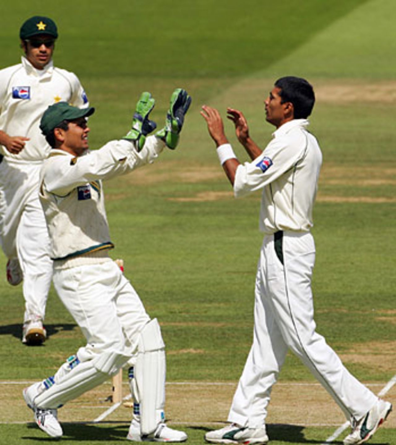 Alastair Cook is bowled by Mohammad Sami | ESPNcricinfo.com