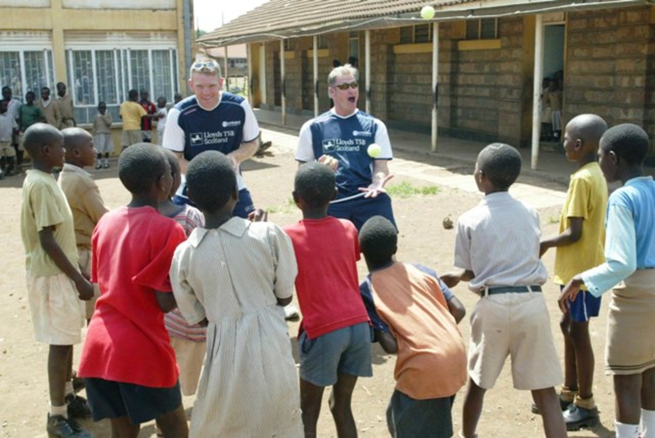 Neil McCallum, right, and Douglas Lockhart, left | ESPNcricinfo.com