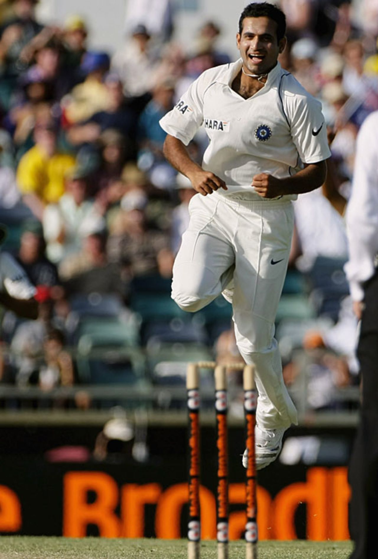 Irfan Pathan is jubilant after removing Chris Rogers for 15 | ESPNcricinfo.com