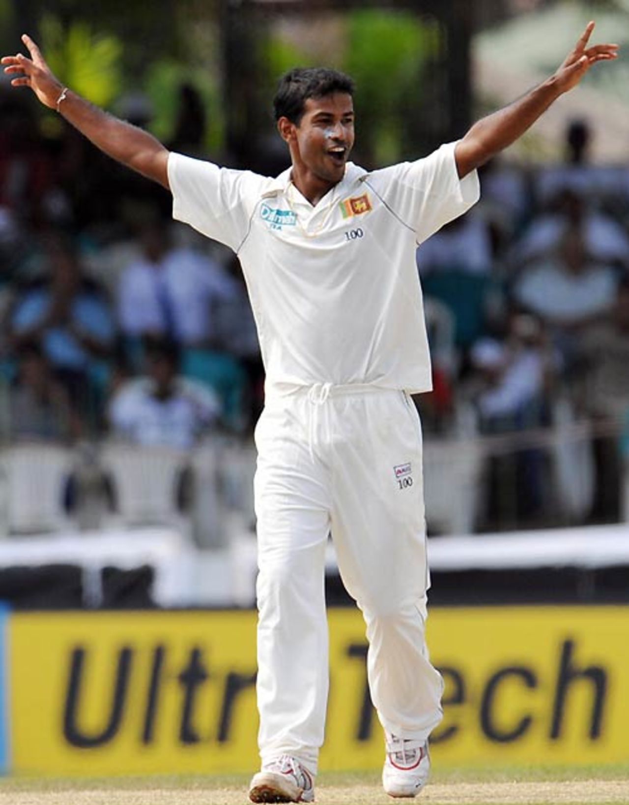 Nuwan Kulasekara is upbeat after getting the first breakthrough | ESPNcricinfo.com