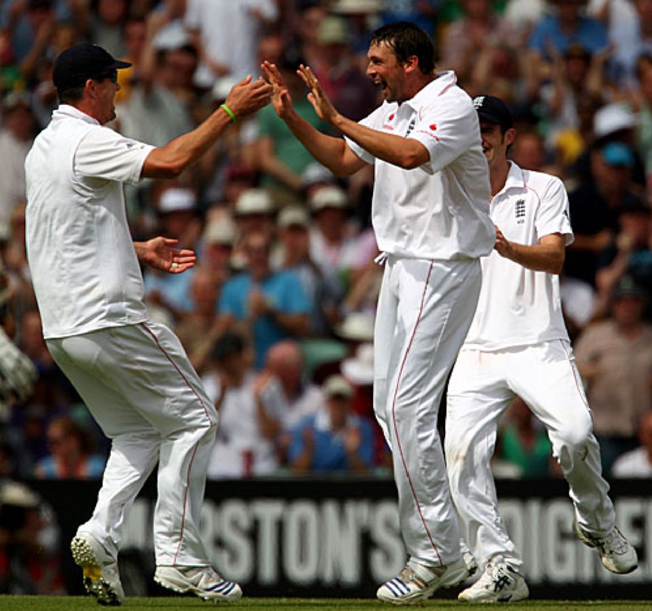 Steve Harmison celebrates; Jacques Kallis trudges | ESPNcricinfo.com