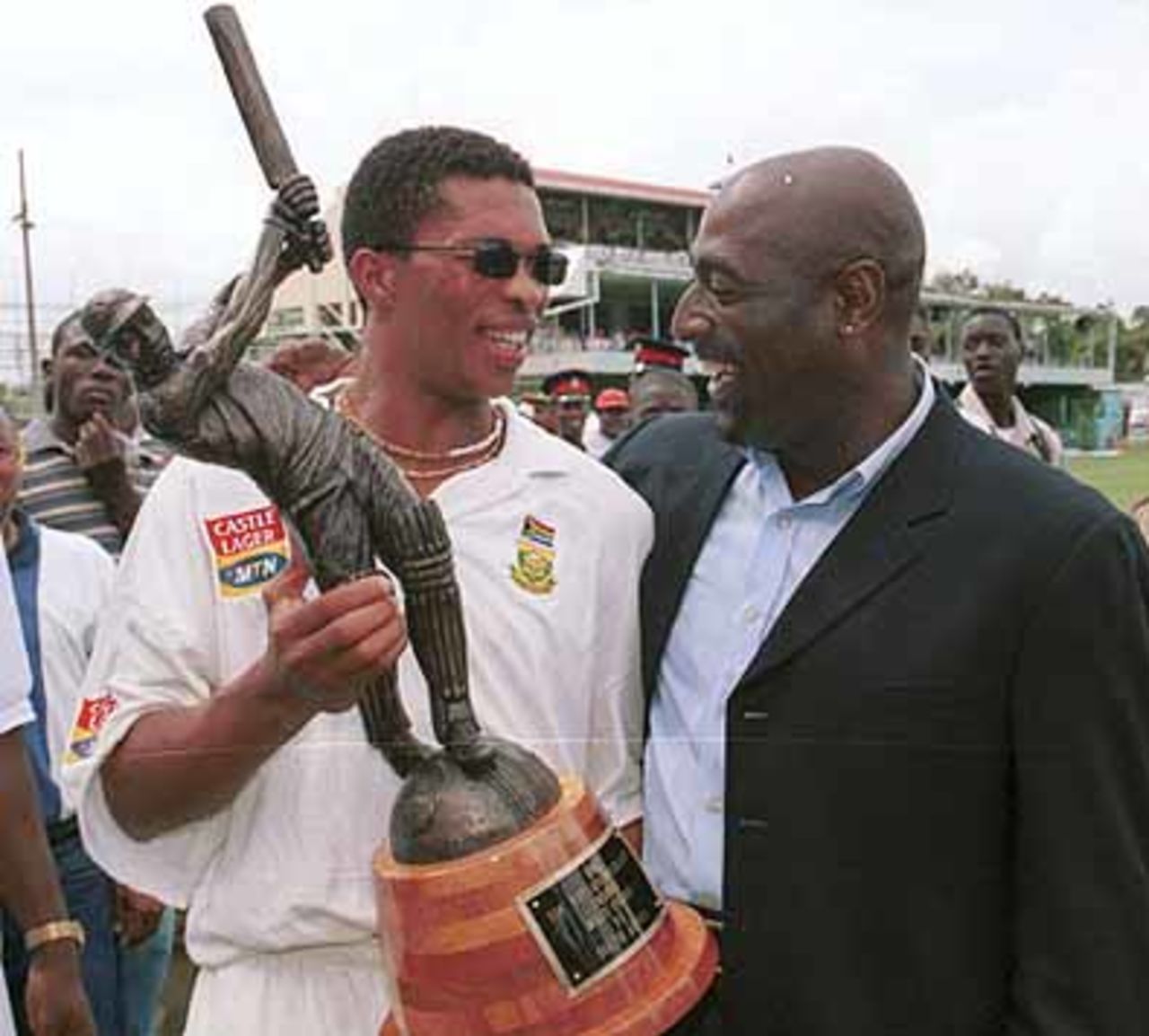 Shaun Pollock with the Sir Vivian Richards Trophy | ESPNcricinfo.com