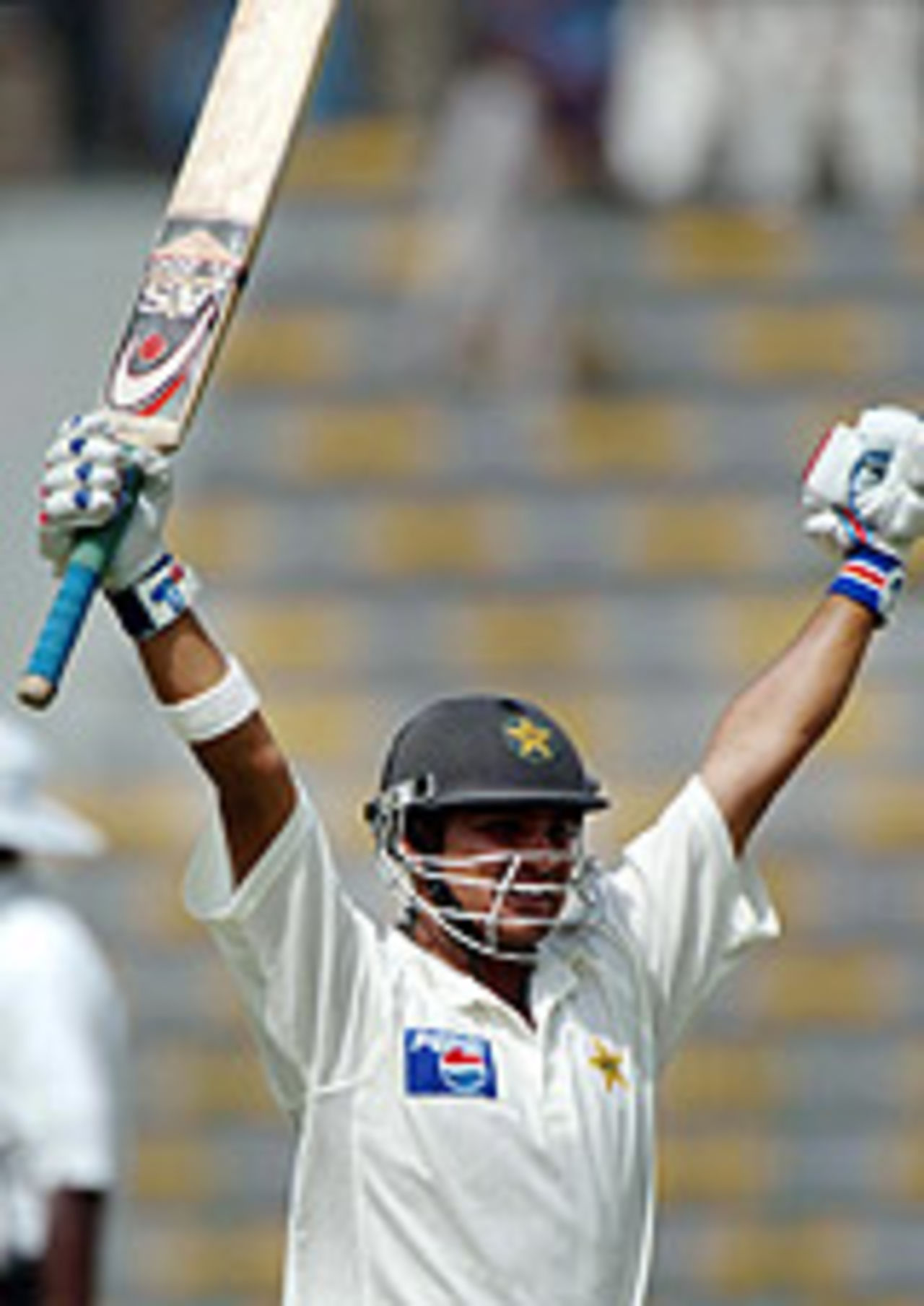Imran Farhat acknowledges the applause for his century | ESPNcricinfo.com