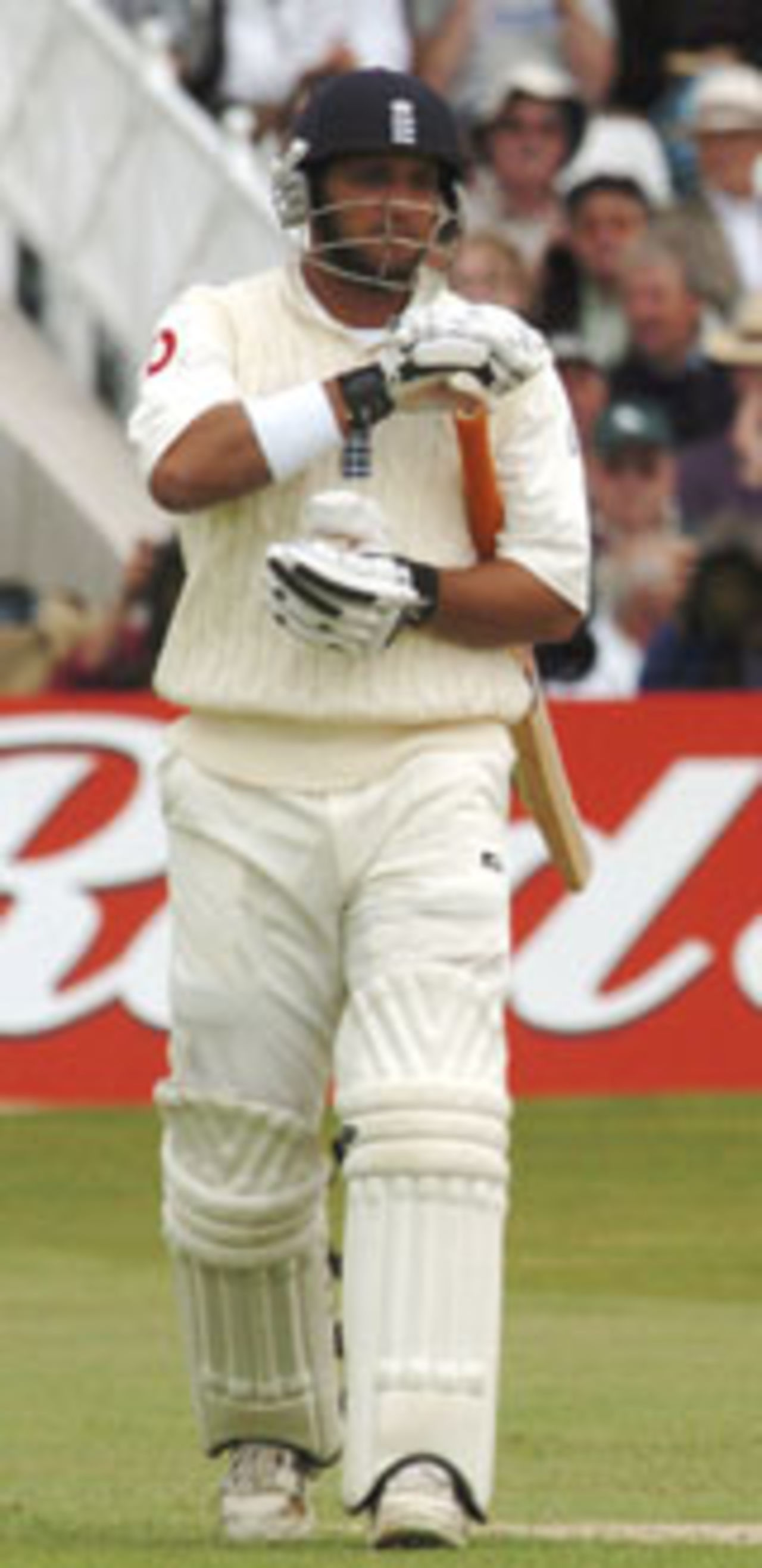 Mark Butcher is dismissed early as New Zealand fight back ...