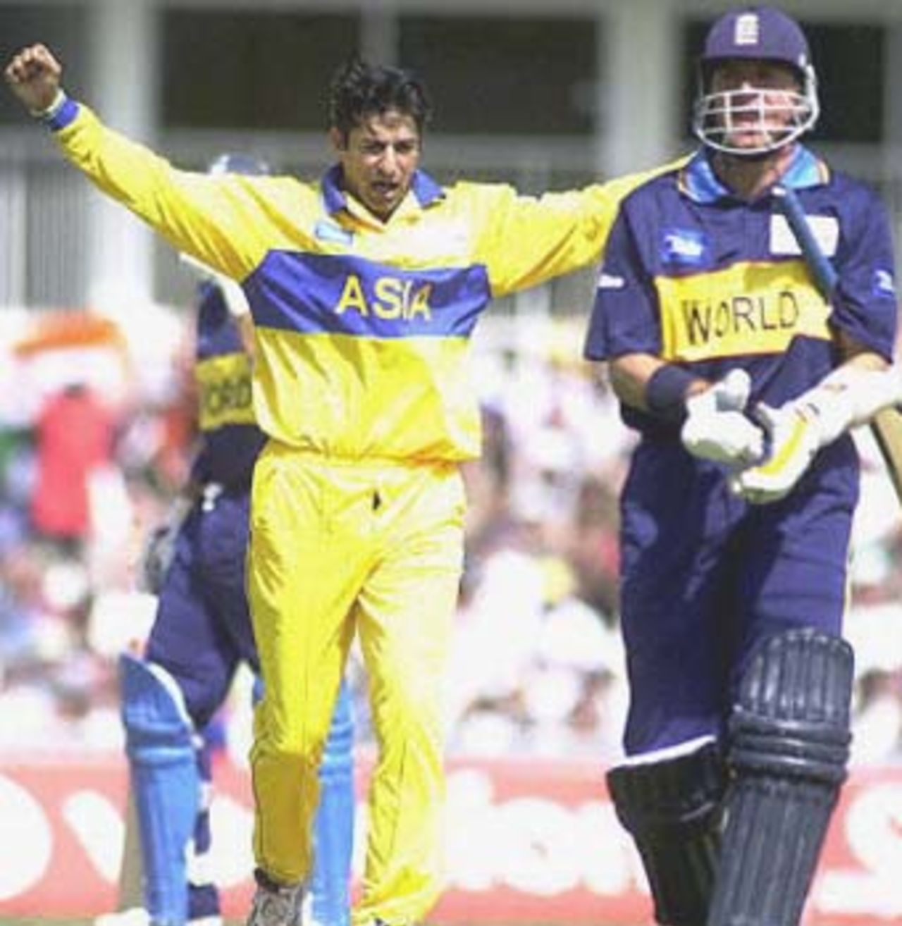Wasim Akram celebrates the fall of Stewart | ESPNcricinfo.com