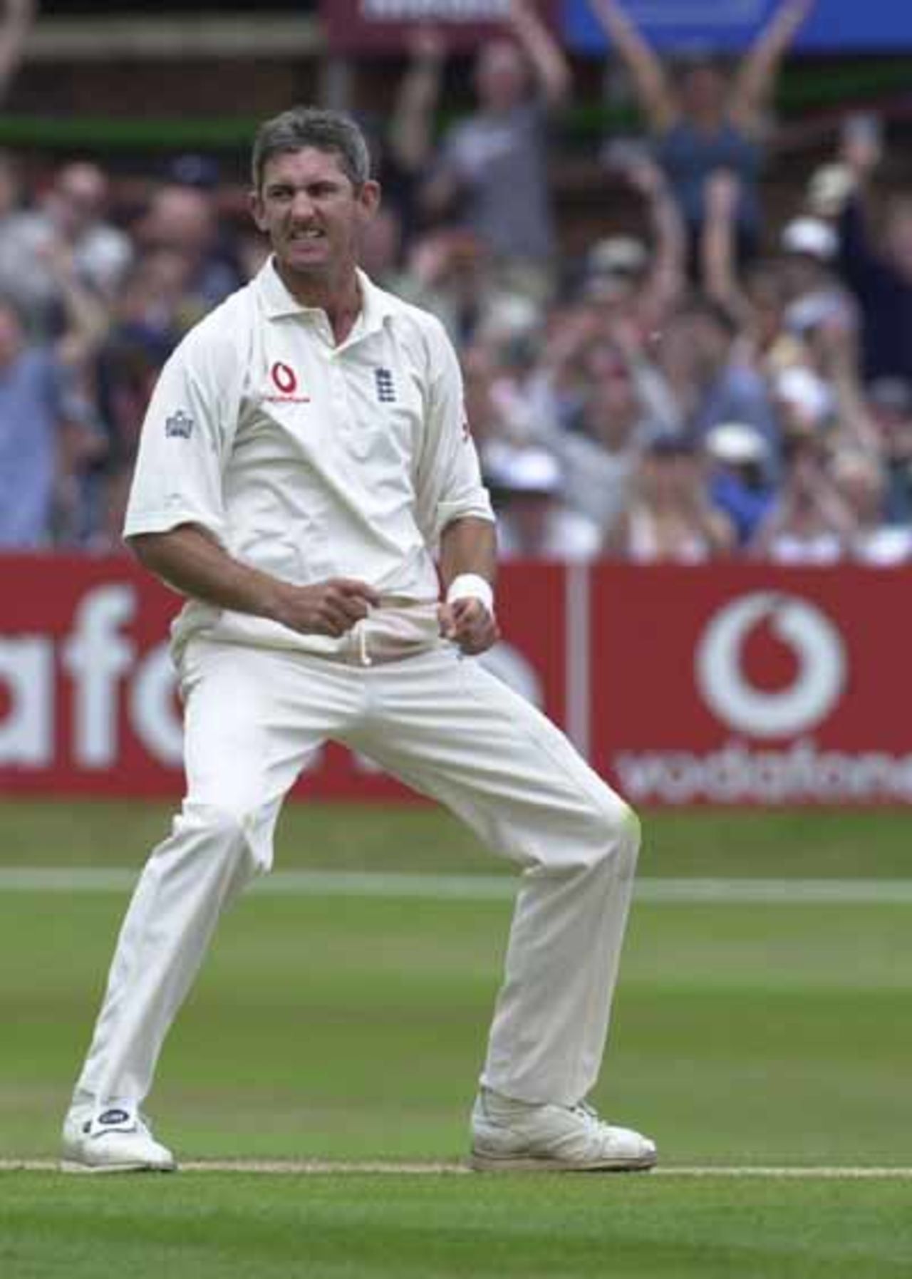 Andy Caddick acknowledges the cheers of the Leeds crowd | ESPNcricinfo.com