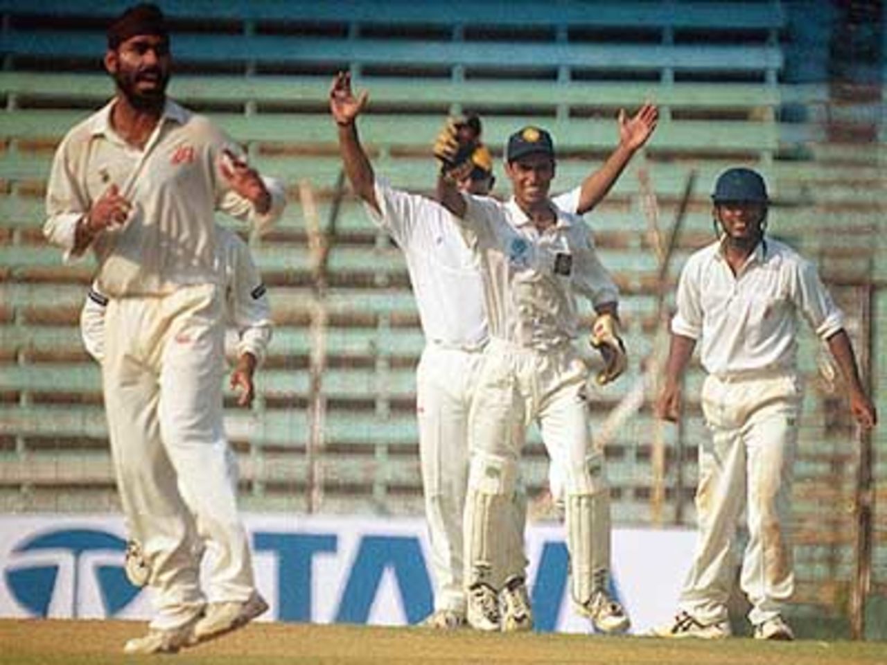 Murali Kartik in action at the Wankhede Stadium during the Irani Trophy ...