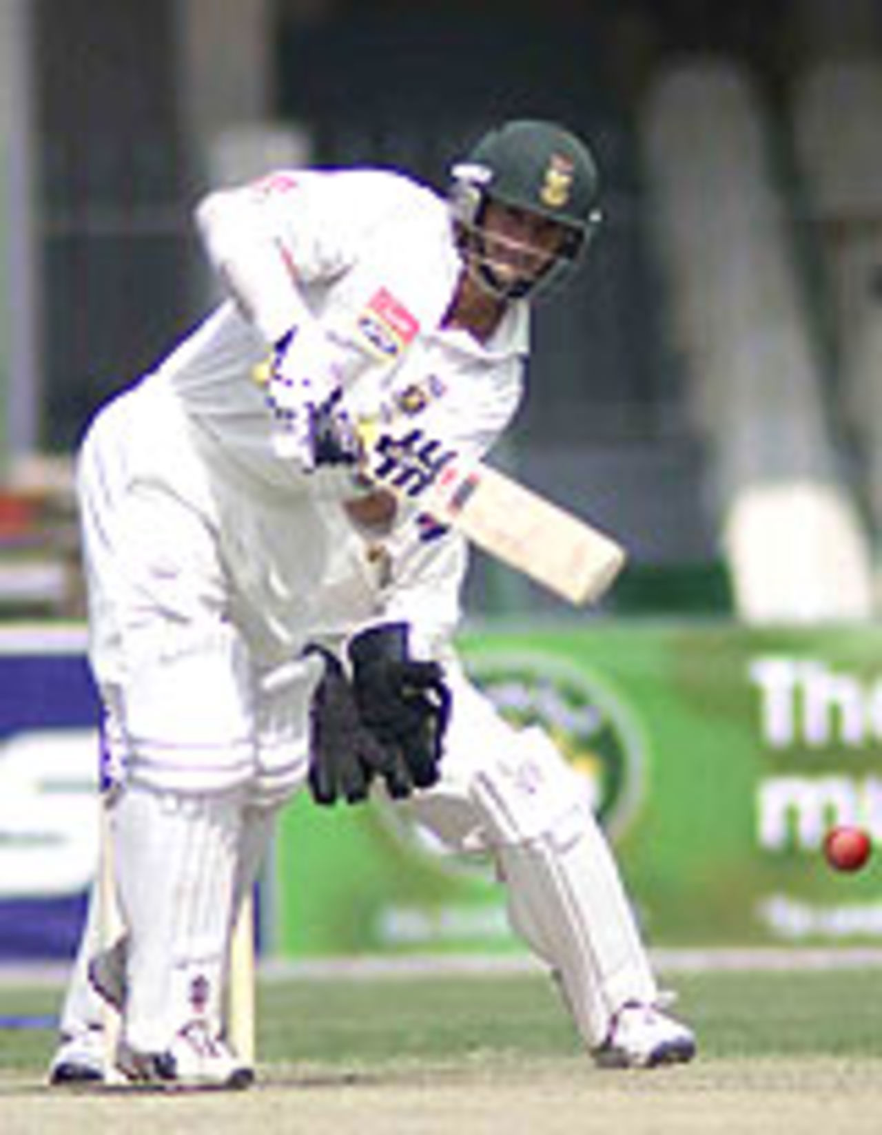 Gary Kirsten drives before he retired hurt on 53 | ESPNcricinfo.com