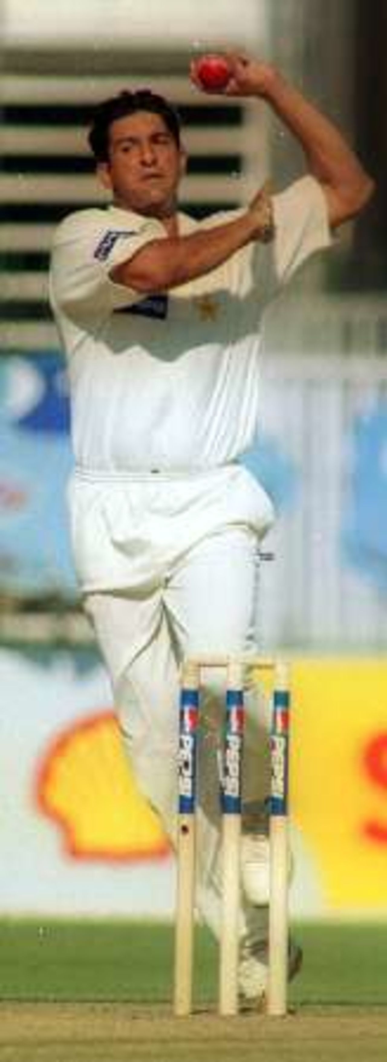 Wasim Akram in his bowling stride | ESPNcricinfo.com