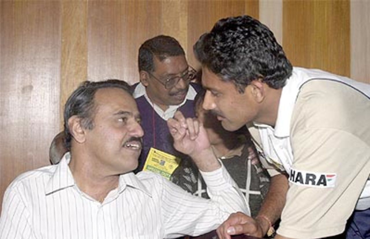 Keeper Foster and Batter Tendulkar, thumbnail | ESPNcricinfo.com