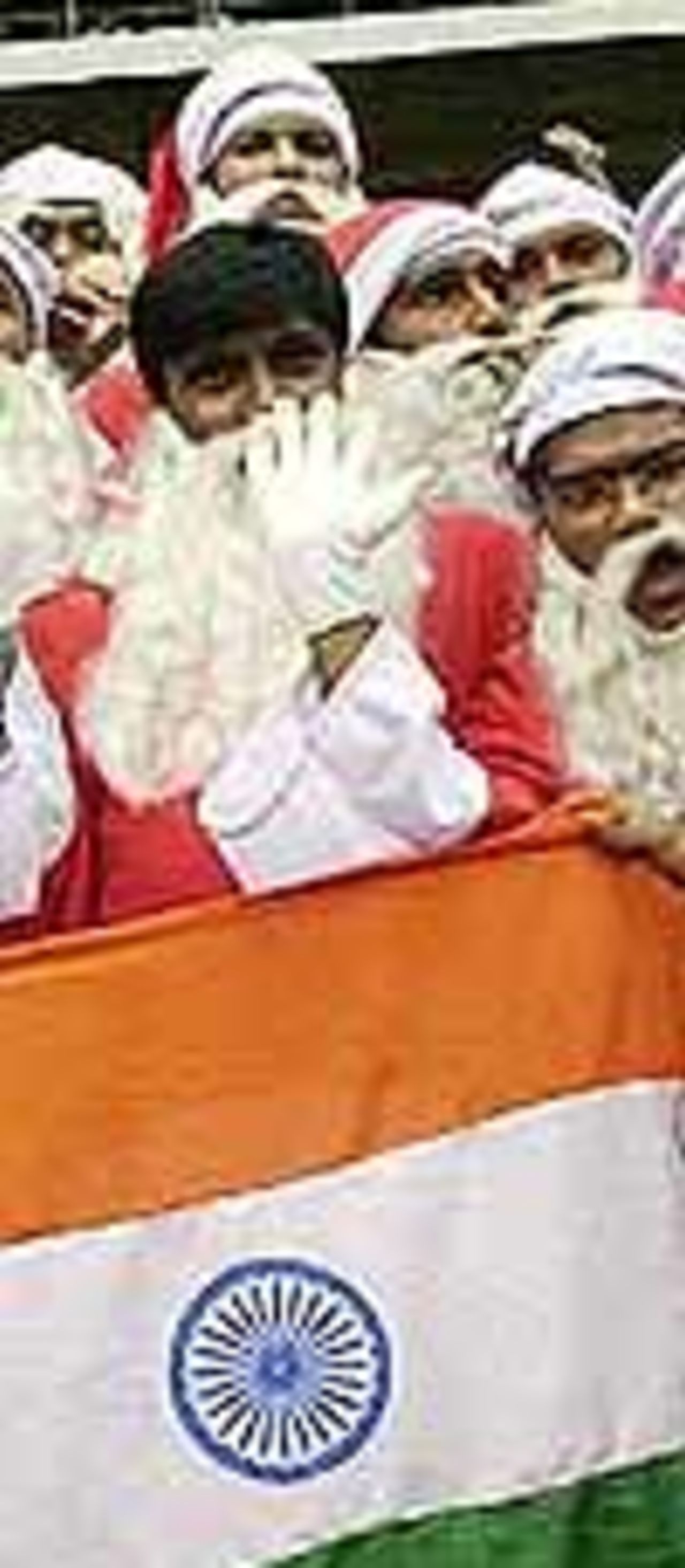 Glenn McGrath appeal, thumbnail, November 2001 | ESPNcricinfo.com