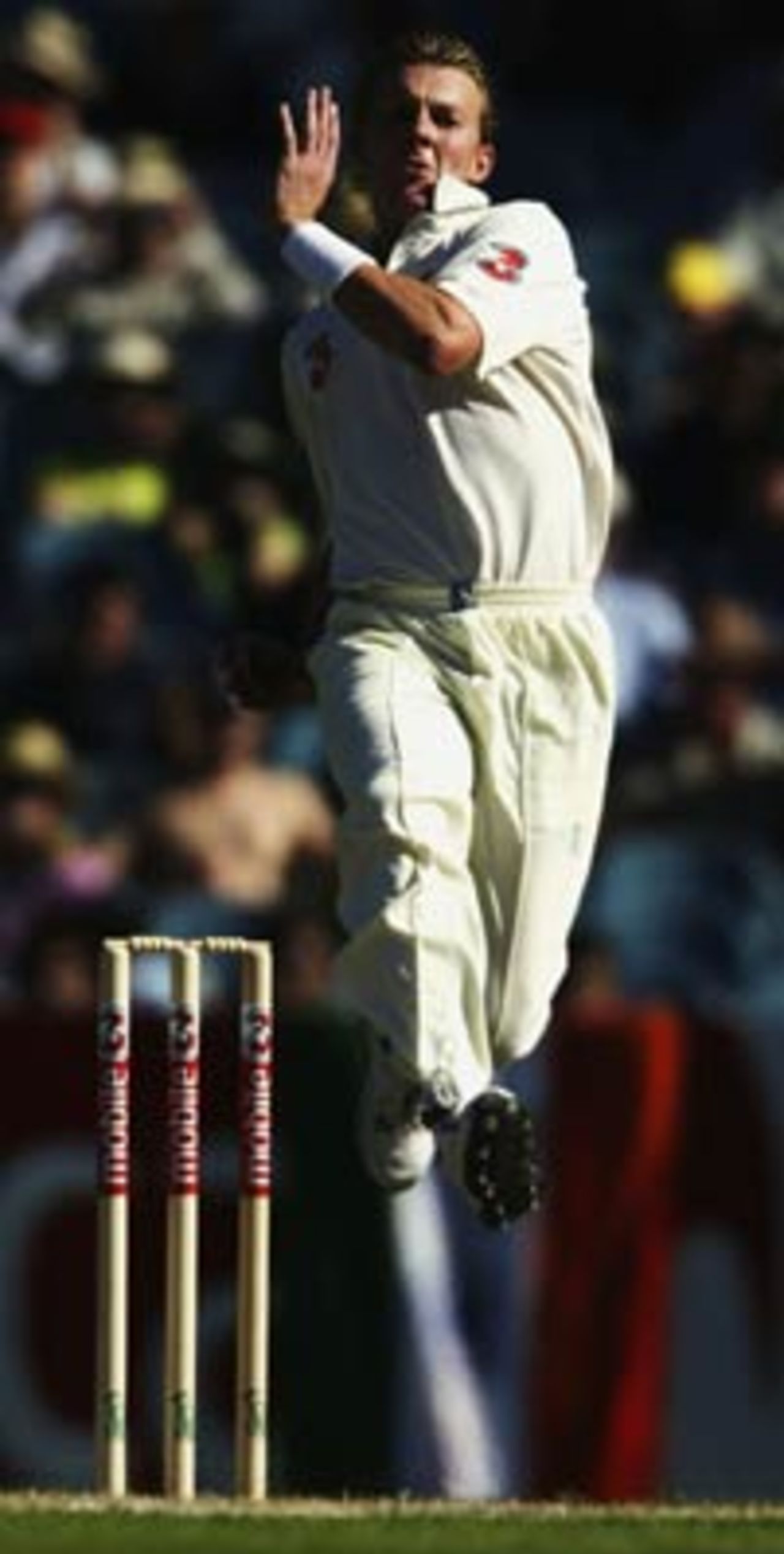 Brett Lee then steamed in from his end | ESPNcricinfo.com