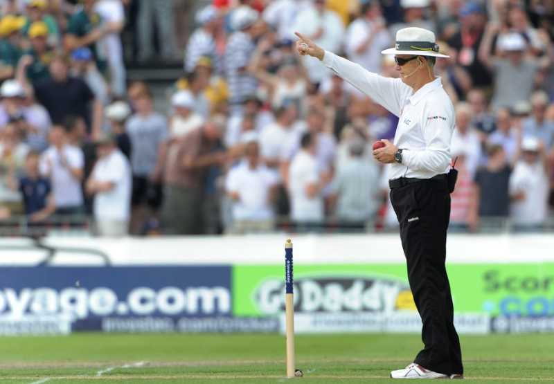 cricket umpire test