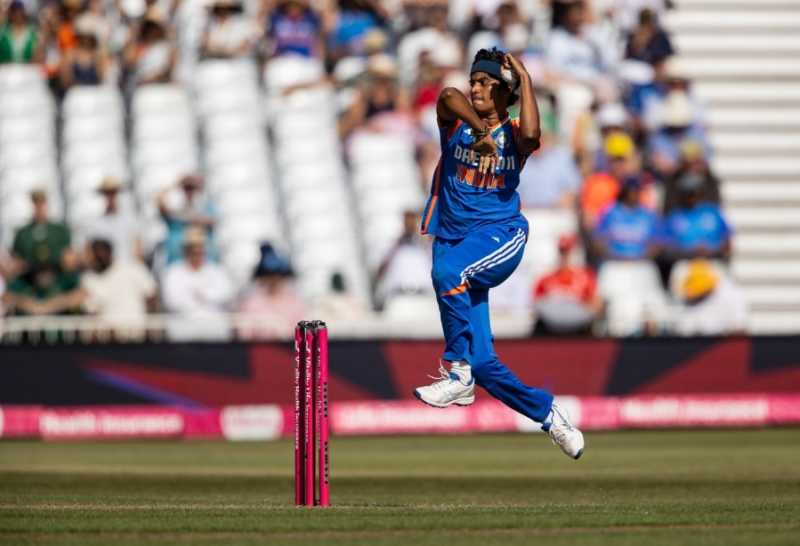 sricharani cricketer