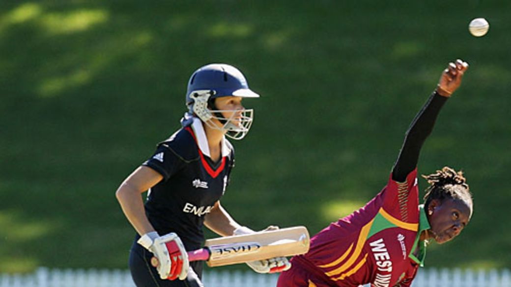 Danielle Small ODI photos and editorial news pictures from ESPNcricinfo ...