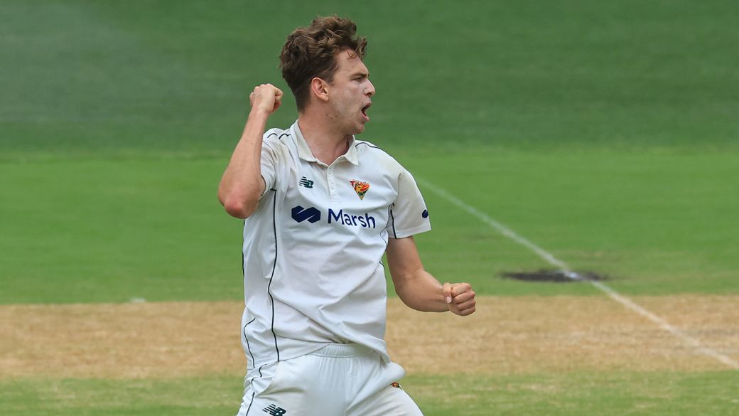 Lawrence Neil-Smith ODI photos and editorial news pictures from ...